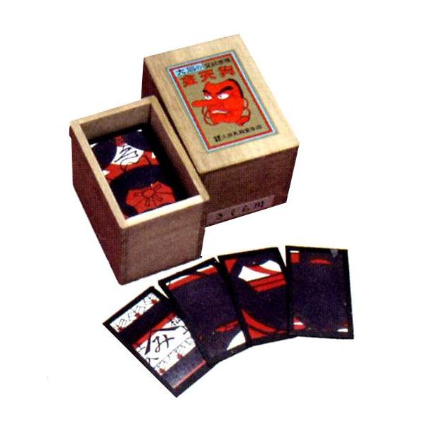 花札　地方札　さくら川（桐箱入り）　大石天狗堂北陸地方で使われていた地方札。戦前まで使われていた大変珍しい札で、花札とは違った遊び方があるそうです。グーグルで検索すると、遊び方の概略に触れることができます。札が手に馴染むようにわざと多少、反...