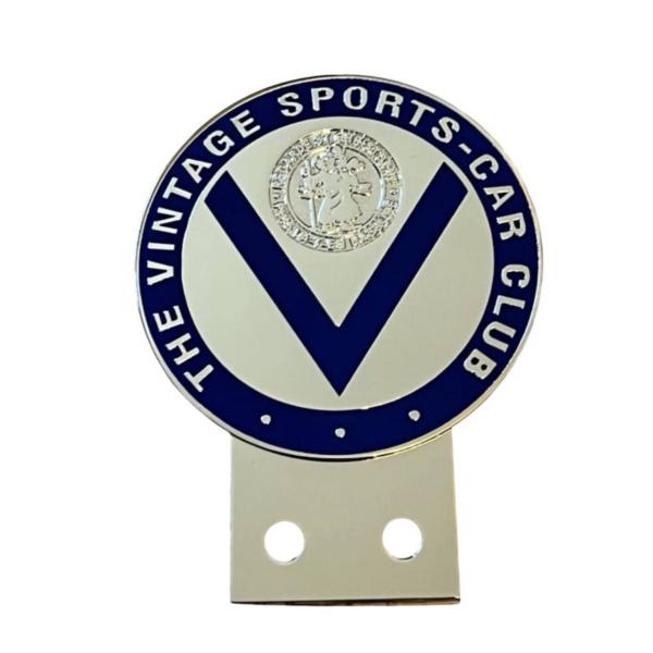 こちらのお品は、VSCC（The Vintage Sports Car Club）のカーバッジ 新品 未使用品になります。ヴィンテージ スポーツカー クラブ（VSCC）は、1934年10月に設立されたイギリス全土で競技イベントや交流イベント...