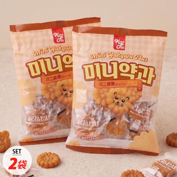 #商品の特徴 : POINT[KorePla] ミニヤッカは、伝統的な韓国のお菓子を手軽に楽しめるミニサイズの薬菓です。個包装で120g入り、シナモンの香りと香ばしい風味が特徴です。甘さ控えめで、どなたでも食べやすい一品に仕上げました。この...