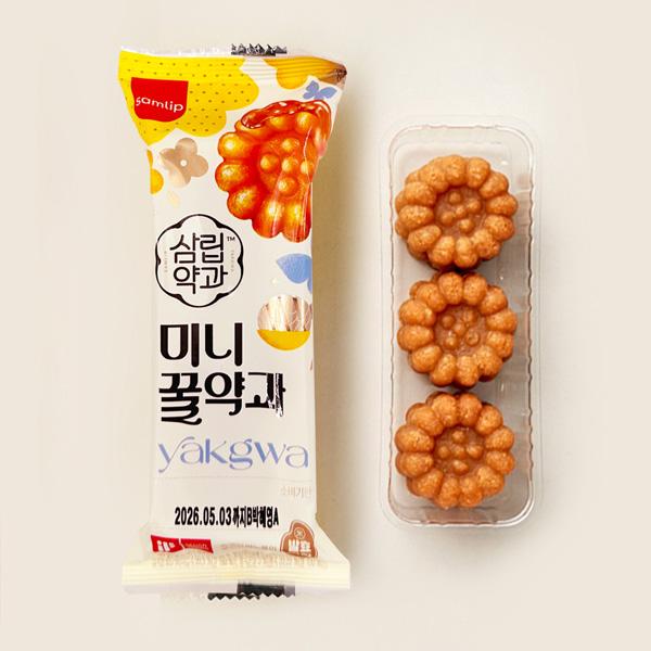 #商品の特徴 : POINT韓国伝統菓子「サムリップ はちみつミニヤッカ」をご紹介します。この美味しい薬菓は、70gの小さなサイズで持ち運びにも便利。香ばしい風味が楽しめる一口サイズのヤッカは、厳選された材料を使用し、自然な甘さと深い味わい...