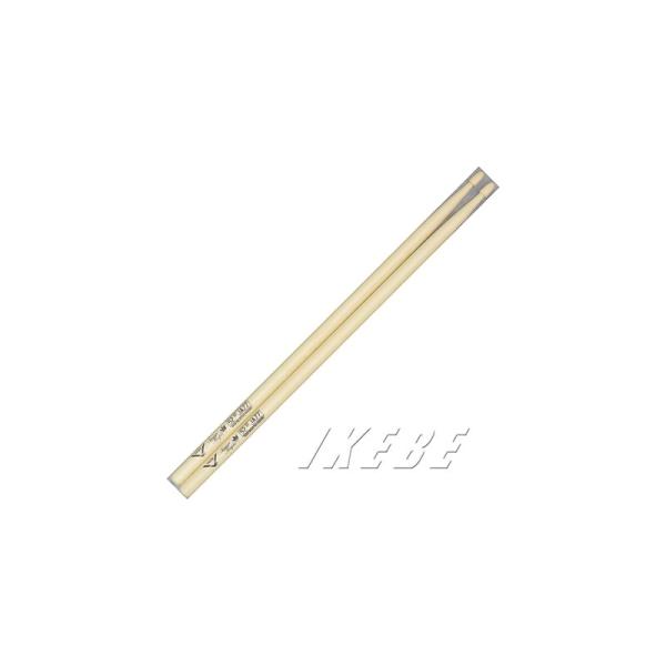 長い楕円型チップ。ビッグ・バンド時代のマンハッタンの伝説のドラムショップJack Drum Shopの復刻モデル。メイプルは、日本限定モデルです。材質：メイプル全長：406mm径：13.6mmイケベカテゴリ_ドラム_スティック_VATER_...