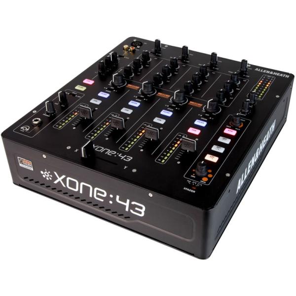 ★新しくなったALLEN&amp;HEATHの定番4CHミキサー！すべてのチャンネルにPhono/Line入力を搭載★伝統的なXONEフィルターとレゾナンスコントロール、そしてVCAフェーダーや3バンドKill EQなど、プロ仕様の様々な機...