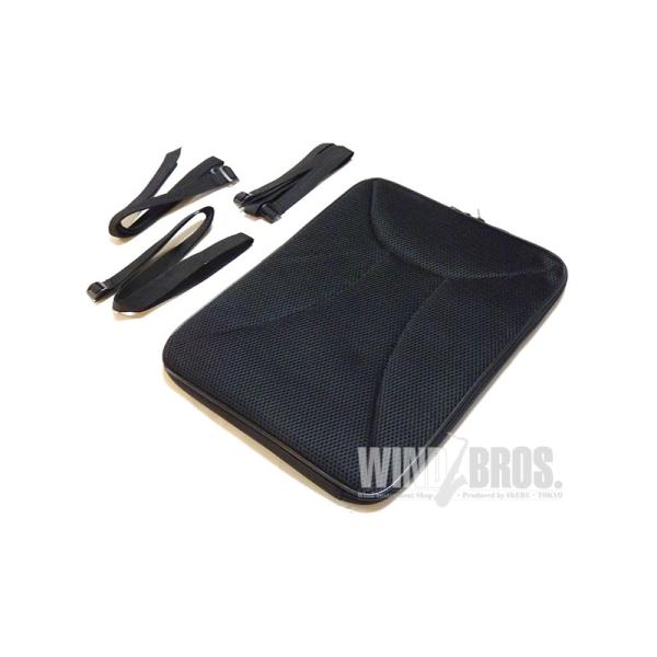 3種類の長さの付属ストラップによりあらゆる楽器ケースに取り付けられる楽譜バッグです。B4サイズの楽譜まで収納可能で背中のクッションにもなる賢い仕様。バムのキャビンやCCシャイニーなどの超コンパクトケースはもちろんのこと、アクセサリーも十分入...