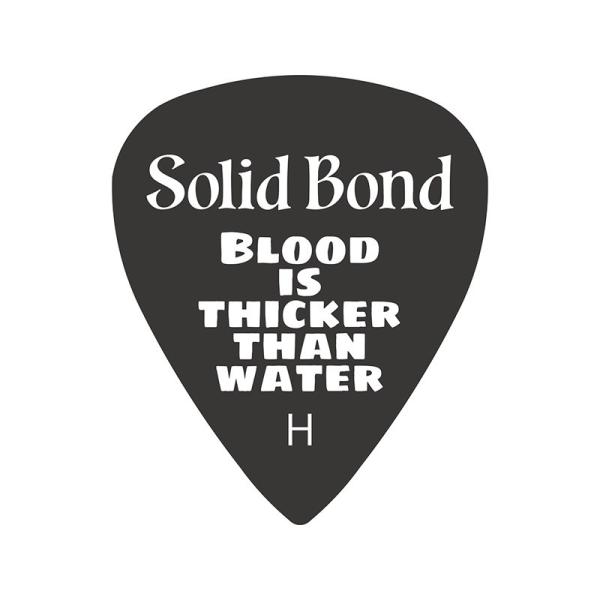 ティアドロップ・タイプのピックの登場です。PD3 には、Solid Bond のロゴと「血は水より濃い」という意味で人と人との深いつながりを表したBlood is Thicker Than Waterの文字がデザインされています。Shape...