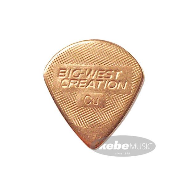 BWC (Big-West Creation) PICKS SOLID TYPEピックは打楽器という考えによって製作されたBWCの良質なメタルピックです。丁寧な研磨作業により断面は丸みを帯び、従来の金属ピックにありがちなノコギリのようなノイ...
