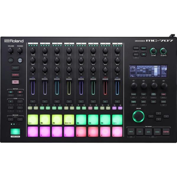 エレクトロニック・ミュージックの制作に必要な機能を1 台に凝縮したオールインワンGROOVEBOXMC-707 は、思い浮かんだフレーズやオーディオ素材を外部から取り込んで本体にストック可能。まるでDJ が自分のレコード・ライブラリから次々...