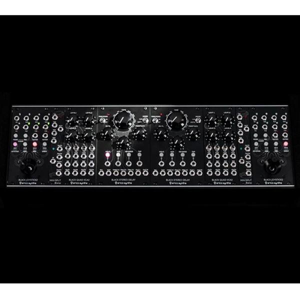 ★Quadraphonic Surround Pannerは、Dada Noise System IIをさらに発展させるためのエクスパンダー●特長・2 x Black Joystick 2・2 x Black Mixer/Splitter・...