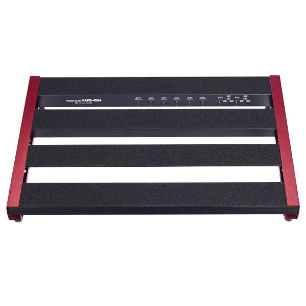 VAPB-45M はペダルボード作りをより自由にするためパワーサプライをボードに内蔵するという新たなアプローチを試みました。ペダルボード内をデザインするにあたり、パワーサプライのスペースも取られるという悩みがありました。多くのユーザーは、自...