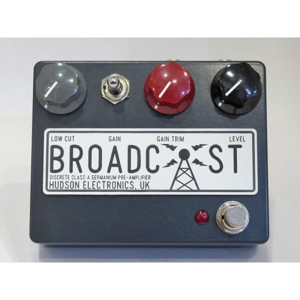 入荷後すぐに注目を集めたHUDSON ELECTRONICSより、看板機種「Broadcast」が入荷です!!まさしくコンソールを彷彿とさせる、大きく重みのあるゲインスイッチの切り替えで、クランチ〜ディストーションまでをカバー。プリアンプや...