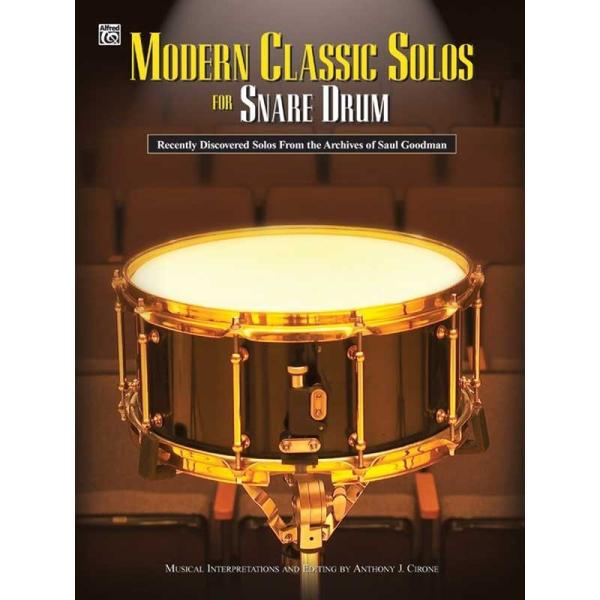 ソウル・グッドマン遺品のアーカイブから再発見された、短いコンサート用スネアドラムソロのコンピレーション。アンソニー・J・シローンの監修のもと、これらのソロは今日の打楽器奏者の水準に合うように刻まれ、編集されている。32のエチュードは、今日の...