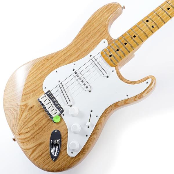 Limited Edition Mark Speer Stratocasterマーク・スピアは、世界中の様々な音楽とプレイスタイルの影響を幅広く取り入れながら、自身のバンド、Khruangbin（クルアンビン）で革新的なギタープレイを披露し...