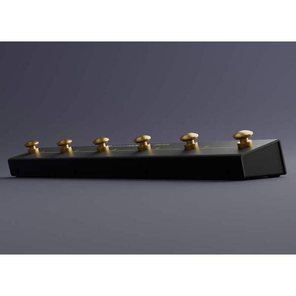 SuperSwitchは、AEROS*とBEATBUDDY 2のコントロールに新たな可能性をもたらします。BEATBUDDY 2の各トランジションを設定したり、AEROSのミキサーを開閉したりと、さらに多くのオプションを利用できます。SUP...