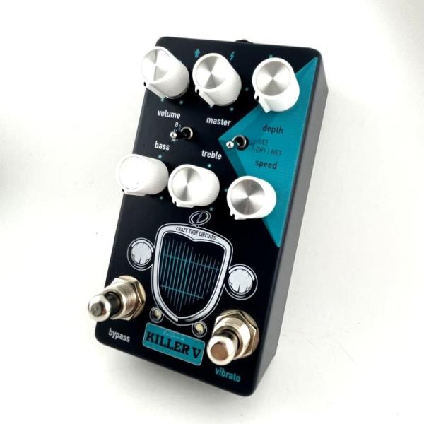 「KILLER V」は、カリフォルニアで誕生した MAGNATONE AMP からインスパイアされ作られたオーバードライブ/ビブラートペダルです。●オーバードライブセクションオールアナログのJFET回路から構成され、MAGNATONE AM...