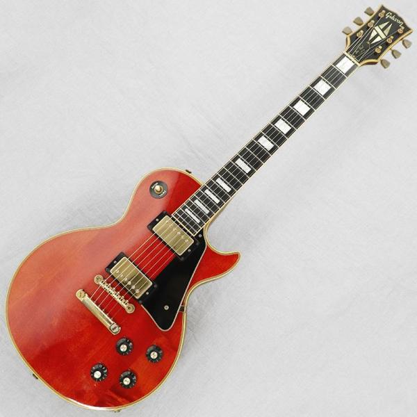 当時の高級アーチトップ譲りの豪華なルックスを備え、ジャズミュージシャン向けのレスポールモデルとして1954年に登場したレスポールカスタム、紆余曲折ありすっかりロックミュージシャンに愛される銘機として、現在も絶大な人気を誇るギターとなりました...