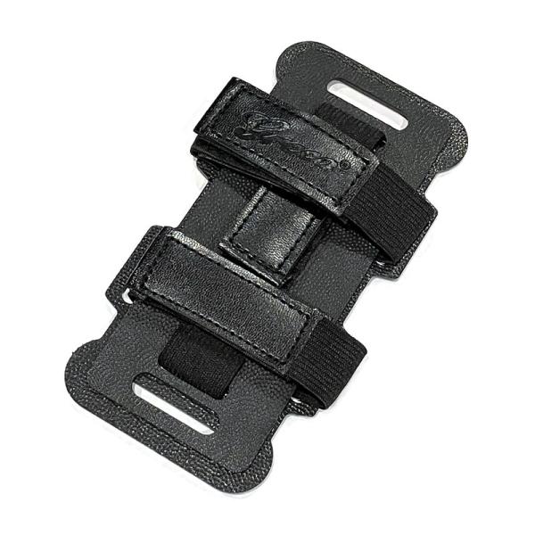 ギター・ワイアレスに重宝するトランスミッター・ホルダー！  ギター・ワイアレス・トランスミッターを収納し、ギター・ストラップに取り付けるトランスミッター・ホルダー「TH-15」は、柔軟に伸縮するバンドを採用していますので、多くの一般的なトラ...