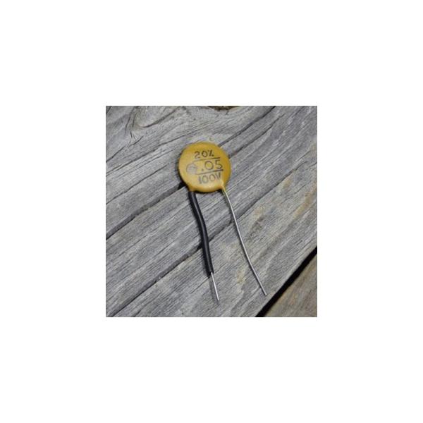 かゆいところに手が届くモントルーパーツ！1969〜1974頃にストラト等に取り付けられていたキャパシターのリプロです。内部にはNOSのセラミック・コンデンサーを仕込んでおります。0.05uF、100VDC。イケベカテゴリ_楽器アクセサリ_ギ...