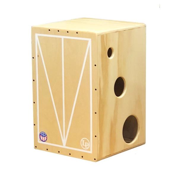 LP/カホンMona Tavakoliと共に設計されたこのアメリカーナ・カホンは、LPのCustom Cajon Shopで製造され、2打面で演奏可能な仕様となっています。 クロスラミネートパインボディとバルチックバーチサウンドボードで作ら...