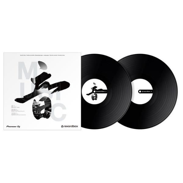 rekordox専用のControl Vinyl2枚セットターンテーブルを用いることで、PC/Mac内の楽曲をアナログレコードの操作感で演奏することができます。DJカルチャーを表現した要素である「MUSIC（音）」、「MIX（繋）」、「SC...