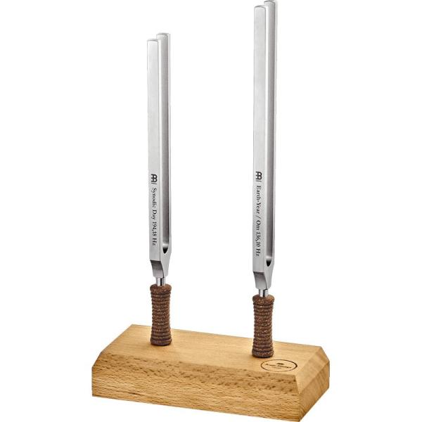 Therapy Tuning Fork シリーズの、1日の始まりと終わりの使用に最適な朝晩2点セット。Synodic Day（194.18Hz）の周波数は身体に活力を与え、Earthの周波数（136.10Hz/C3#）は落ち着きとリラックス...