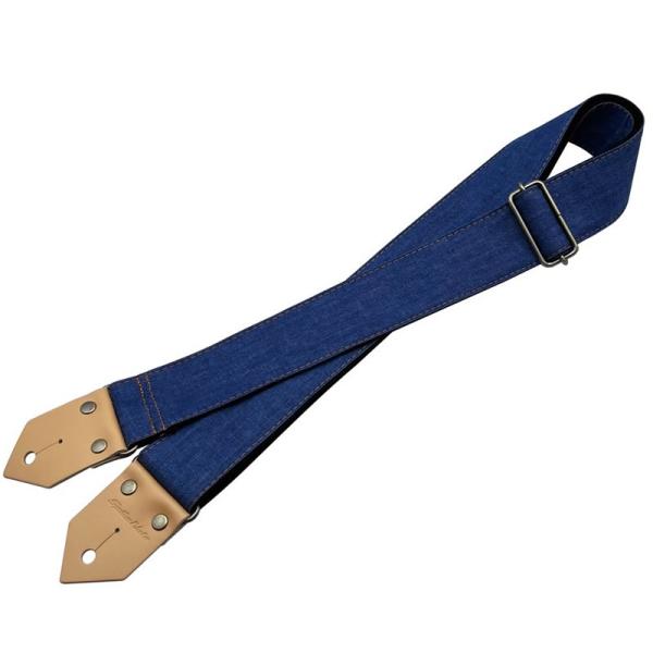 SpiceNote から新シリーズ″DENIM（デニム）″が登場!!岡山県倉敷児島産の国産ムラ糸デニムを採用しシンプルなデザインながらも太糸ステッチを使ったアクセントで製作。特筆すべきは裏地にアクリル素材のベルトを採用し、現代のユーザーに求...