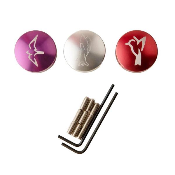 ボード上のお気に入りのペダルにPRS Barefoot Buttonを追加することで、あなたの動きをより素早く、際立たせることができます。PRSのトレードマークである鳥をあしらった3色のボタンがセットになっています。イケベカテゴリ_楽器アク...