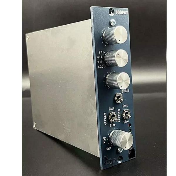 500 module版のFET Compressor トランスレスバージョンDual FET CompやPedal FET1TRシリーズなどで定評のあるFET Compressorが500module版となって登場！操作ノブ類は、1176等...