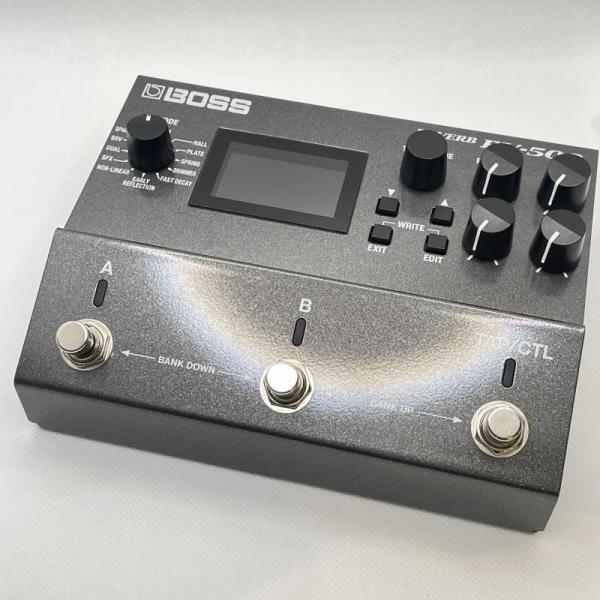 求めるものすべてが凝縮された究極のリバーブ・ペダル。RV-500 は残響を自在にコントロールして多彩な空間を演出できる、BOSSのリバーブ・ペダル史上最もパワフルでクオリティの高いリバーブです。入力から出力まで、32bit浮動小数点演算/9...