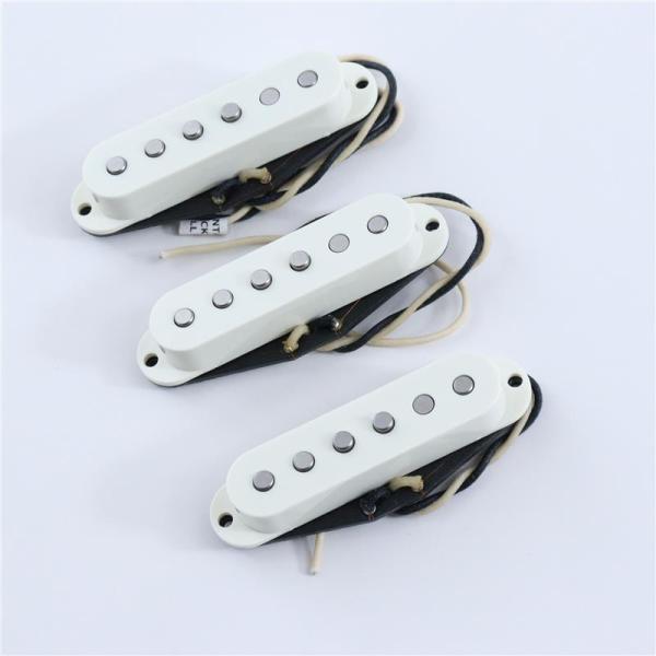 Vintage Hot TALL-G Set　正規輸入品　1956年から65年頃までのPRE CBSサウンドをシュミレ−トしています。ポ−ルピ−スは通常のランダムとなっています。センタ−PUはリバ−スです。TALL-Dに比べ少しブライトなこ...