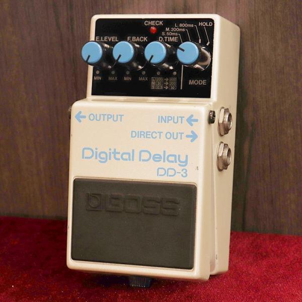 登場は1986年、以降約30年に渡る超ロングセラーとなった定番デジタルディレイ『DD-3 Digital Delay』。こちらは1987年頃の製造と思われる初期型個体です。筐体には傷や塗装ダメージなどが見られるものの、年式を考慮すればかなり...