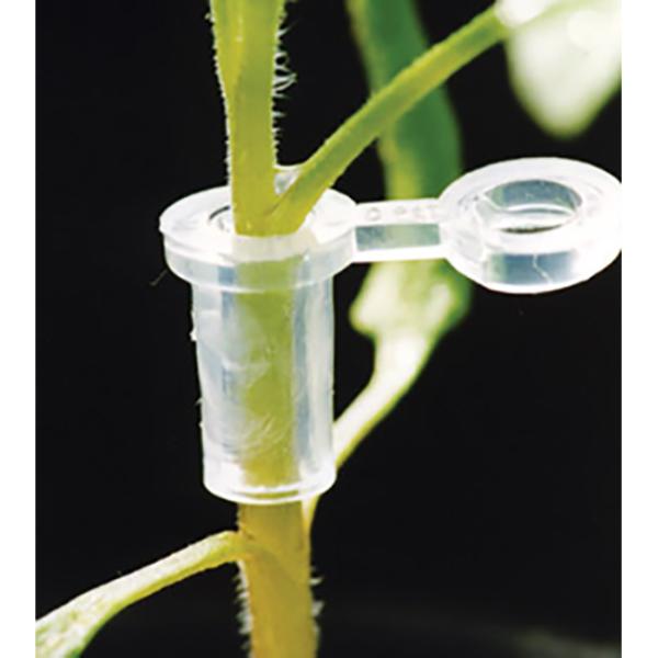 【スーパーウィズ】は野菜類の連作障害の回避・生産安定・高品質・収量増加にかかせない技術とされる接ぎ木を、簡単に確実に行なえる器具として開発した製品です。