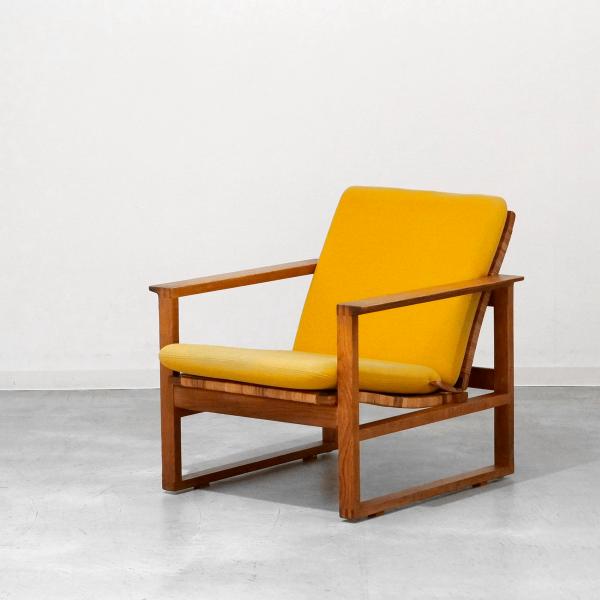 【張替え前の状態、背・座クッションは指定生地よりお好きな色をお選び頂き張替え致します】デンマークの「B〓rge Mogensen(ボーエ・モーエンセン)」デザイン、 Fredericia Stolefabrik（フレデリアシア）社製造された...