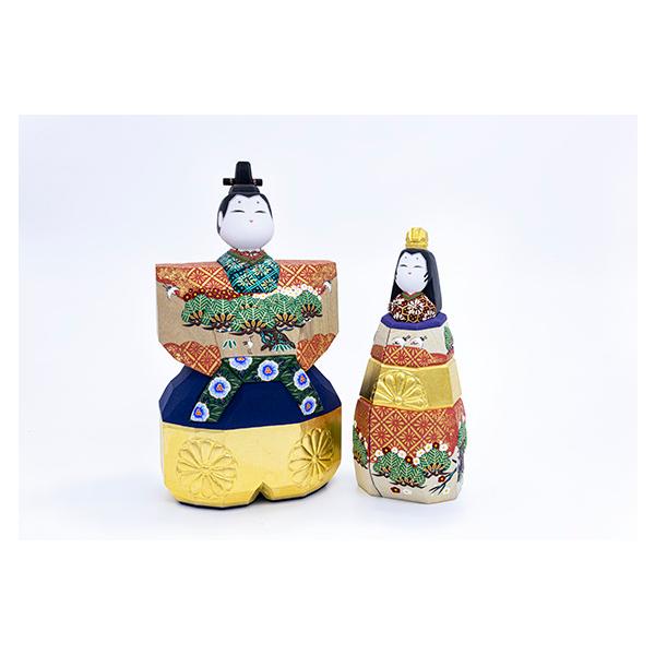 ※誠に恐縮ながら、この度、材料費の高騰に伴い、商品の価格を改定させていただくこととなりました。 価格改定後も、よりよい商品を提供できるよう精進してまいります。何卒よろしくお願い申し上げます。一刀彫による人形作りは、独特の鋭いノミ跡が見せる稜...