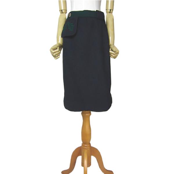 ヨーロッパから入荷本場オーストリアのブランド、LEICHTFRIED LODENのウールチロルスカート。チロル独特のデザインが可愛い。南ドイツからオーストリアにかけた地域伝統の民族衣装。●ブランド●LEICHTFRIED LODEN●製造国...