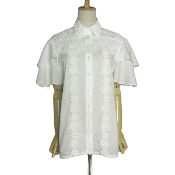 ヨーロッパから入荷。DAGMAR HAUSERの、レースブラウス。クラシック好きな方に。●ブランド●DAGMAR HAUSER●製造国●ドイツ●表記サイズ●38(目安:M)●計測●肩幅　約41.5cm袖　　約26.0cm着丈　約65.5cm...