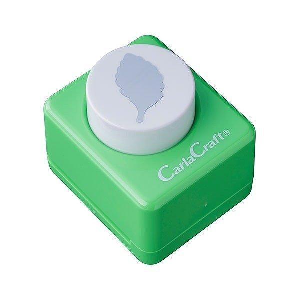 2 〜2.5cm 角ほどの、絵柄が抜ける中サイズのパンチ。種類も豊富なのでいろいろなクラフトパンチアートを楽しめます。●メーカー名／カール事務器●本体サイズ／45×53×45mm●適正用紙厚／コピー用紙2枚程度※本体色が写真と異なる場合がご...