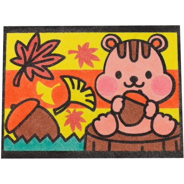 デザインが抜かれているので、シールをめくって砂をかけるだけの簡単工作。●内容／カット済み砂絵台紙●サイズ／完成時：約200×150mm●材質／タック紙