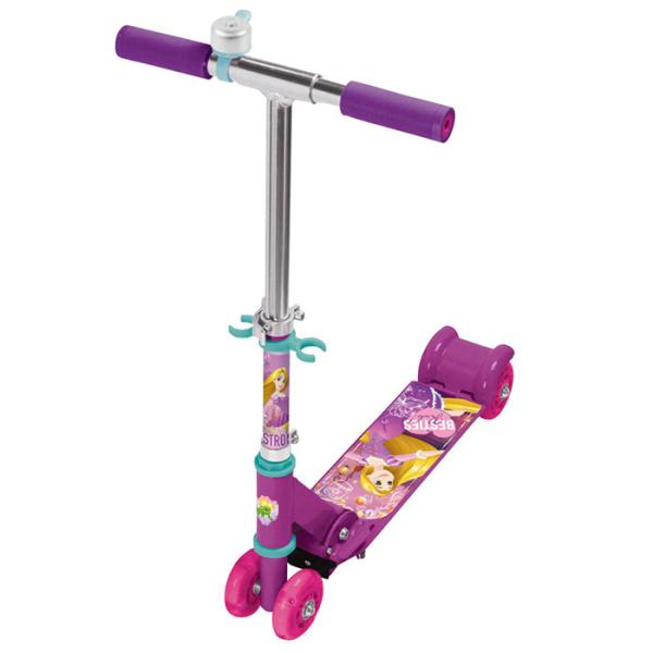 軽量かつコンパクトで手軽に折りたためる、子どもにも大人にもうれしいキックスケーターです。前輪が光ります。<br /><br />対象年齢／3歳〜6歳まで<br /><br />パッケージサイズ...