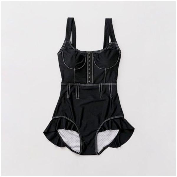 洗練された上品なリゾートスタイルに仕上がるオールインワンスイムスーツ。シンプルな黒ワンピに白のステッチデザインを活かしたアイテム。しっかりフィットし安心の着用感。ほどよい肌見せでスタイリッシュに着こなせる大人カワイイアイテム。-------...