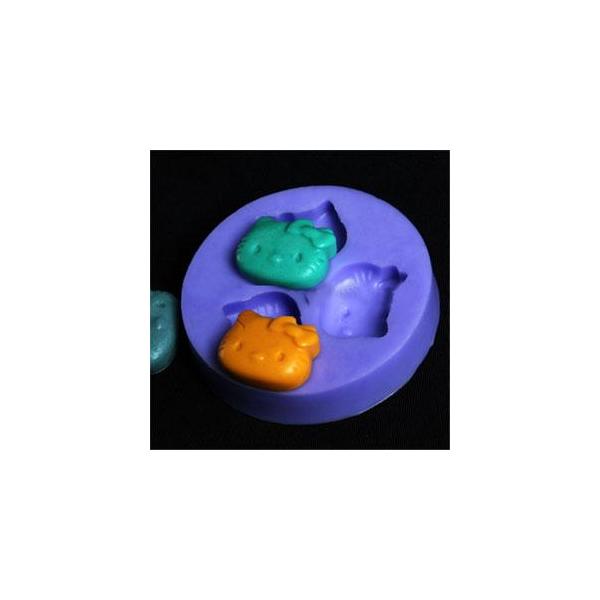 画像掲載のモールドとカラーが異なる場合がございます。予めご了承下さい。Silicon Mold : Three Cavities Character #1-3Mold : (dia)46mm (h)10mm