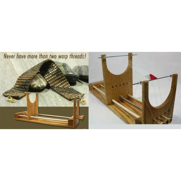 中央の板が移動するので長くしたり、幅広の織物を作れます。見やすく作業もとても楽にこなせます。しっかりしたルームなのでサイズの大きなビーズや太目の糸を使ったりが自由にでき、作業に没頭できます。