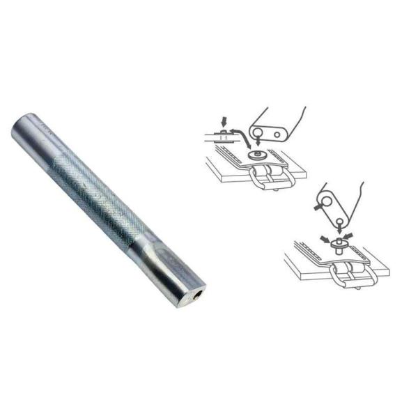 リベットにワッシャーを嵌め込んで固定し、バーの余分な足をカットすることで、かしめるこのとできる金具です。