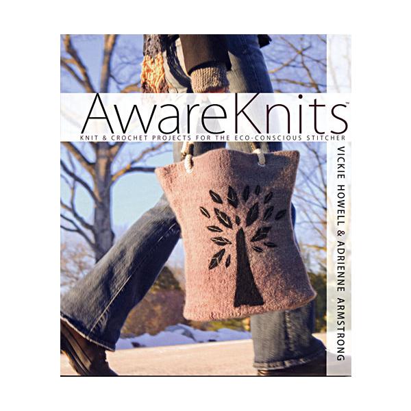 編み物のスーパースター、ヴィチキー・ハウエルと活動家ニッターのエイドリアン・アームストロングが、パターンブックでありながら、クラフトマンシップに基づいた行動喚起も兼ね備えた、画期的な一冊を発表しました。大豆、トウモロコシ、麻など、様々な「グ...