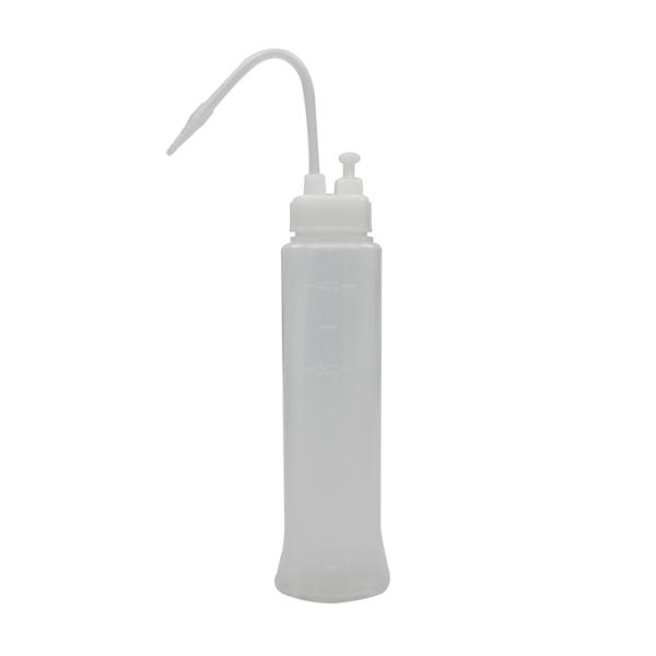 【特長】●ノズル先端の機能性を向上し、さらに使い易くなりました。●ノズルはカットして、口径を調整できます。●ノズルチップは取り外して交換できます。●女性や手の小さい方でも握りやすく、スクィーズしやすい設計となっております。●裾がスカート型に...