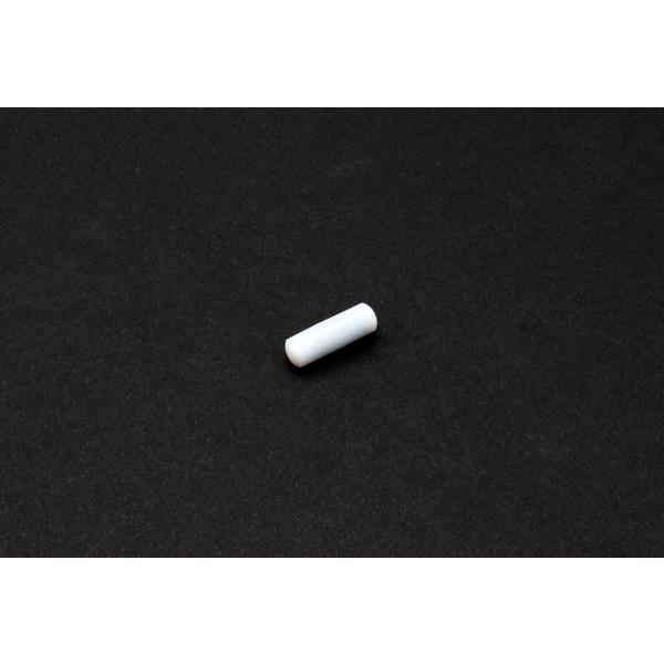 【特長】・ビーカー、三角フラスコ等平底用【仕様】品番：SA-15全長(mm)：15直径(mm)：5φ重さ：約0.93g【材質】●表面材:PTFE●磁石内蔵