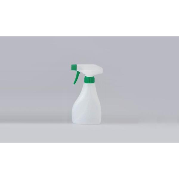 【仕様】容量：300ｍｌ材質：ボトル／高密度ポリエチレン(HDPE)、ガンスプレー／ポリプロピレン(PP)【特長】・吹き出し口が直射と霧射に切り替えることができます。