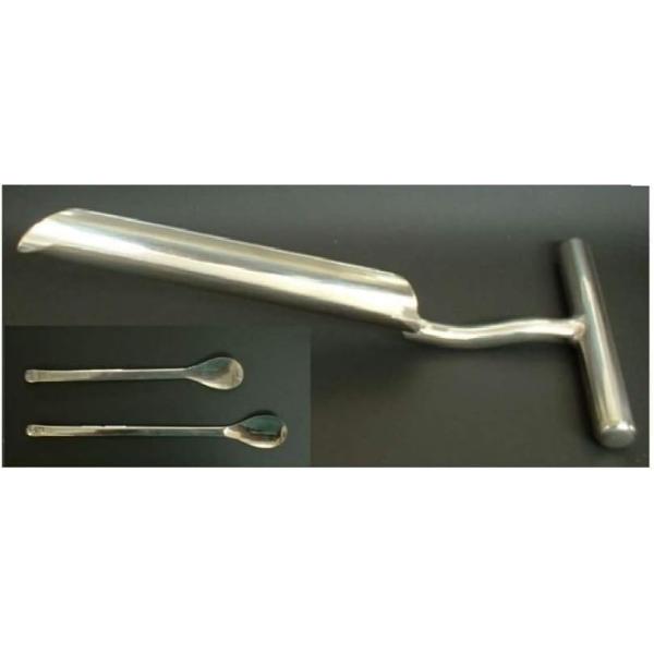 全長：約３０cm　採取部：２０cm（内径φ２５×２０cm）　採土量：１００?付属：土壌取り出しヘラ付き（１５０・１８０mm 各１本）・収納革ケースオールステンレス製！錆びにくい・耐久性能深さごとにｃｍの刻印付き