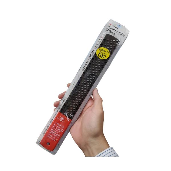 【用途】●各種ボード,スレート,木材,樹脂,の切削や面取りに【特長】●特殊焼入品!●軽くて使いやすい目づまりしない構造の新型ヤスリです【仕様】●材質:SPC-41●焼入:全体焼入●仕上:防錆処理済(パーカー処理)●ラバーグリップ付【配送につ...