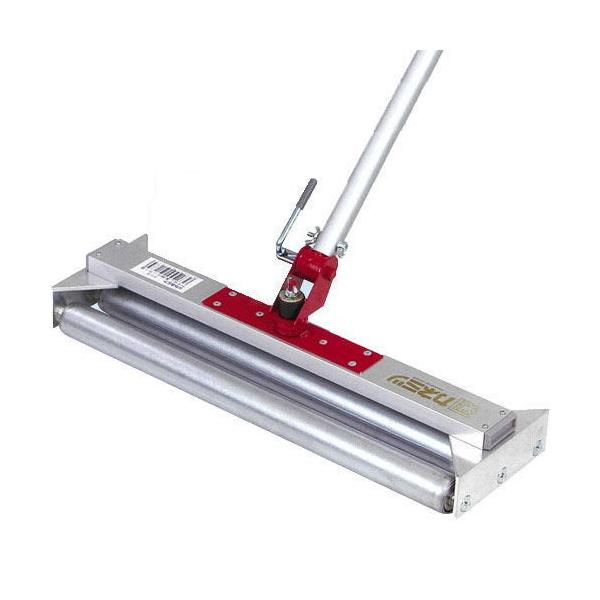 カネミツ アマ出し 長柄ローラー君[送料無料 ※北海道,沖縄は送料1,100円][代引手数料無料]コンクリートのアマ出し、ムラ(フリク)直しに最適！土間の洗い出し作業に！柄は約1,100mm〜2,000mmの伸縮パイプ柄と約550mmの固定...