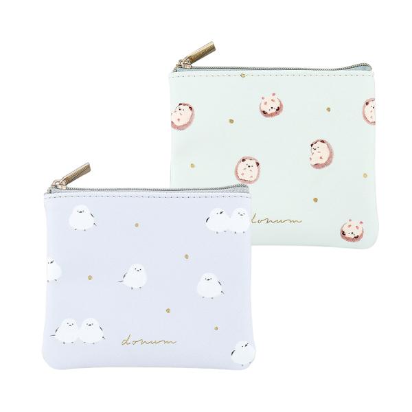 【発売日：2023年12月01日】定番のフラットポーチに新たな柄が登場！親しみやすい癒し系タッチのイラストがポイントです。普段使いにもちょうど良いサイズ感です。donum：贈り物（ラテン語）＜ 素材 ＞表：合成皮革内：ポリエステル＜ サイズ...
