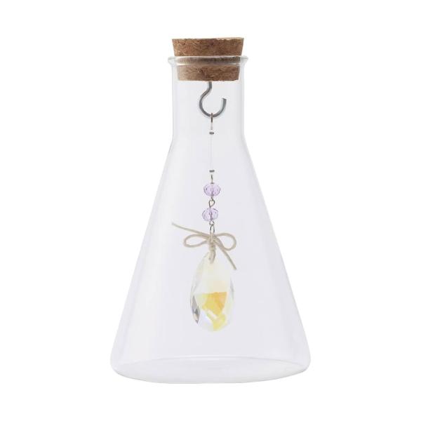 太陽の光を浴びると虹色のプリズムになって空間に煌めきを与えてくれるサンキャッチャー。置き型タイプなので場所を選ばず飾ることが出来る上、理系モチーフのガラスと透明度の高いガラスで構成されたデザインは、どんなお部屋にも馴染みます。朝日や夕日がよ...